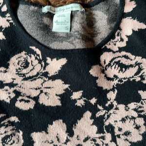 American Rag | Sweaters | American Rag Black Pink Rose Long Sleeve Crop ...